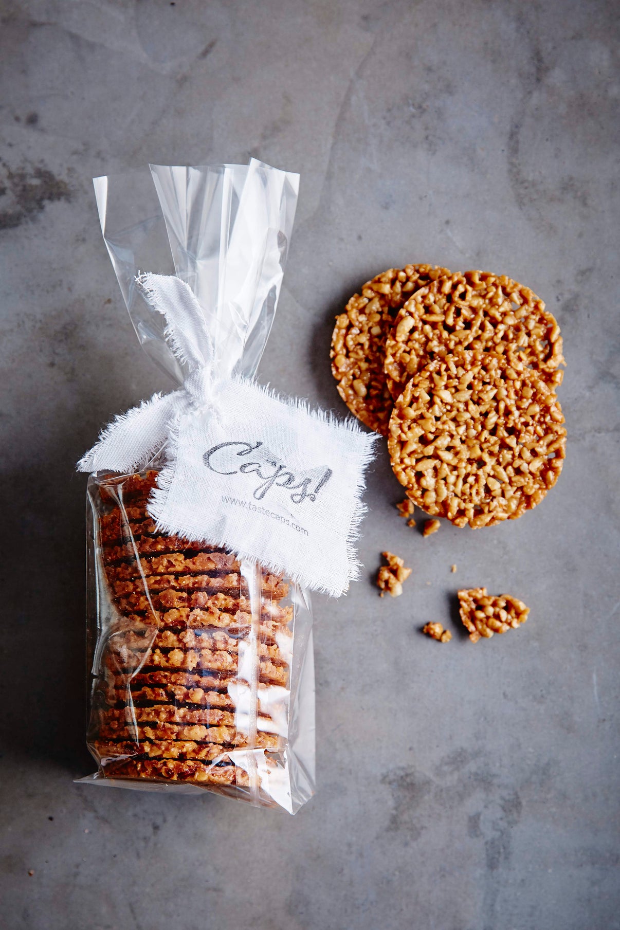 CAPS! Saulespuķu sēklu cepumi, 120g – CAPS! Chocolate